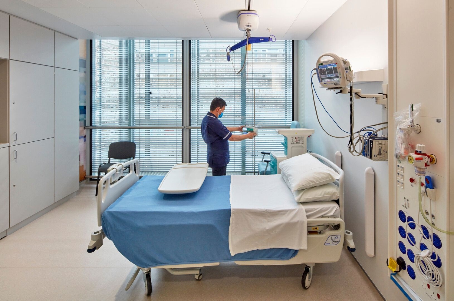 Building a better world by connecting communities. - University College ...